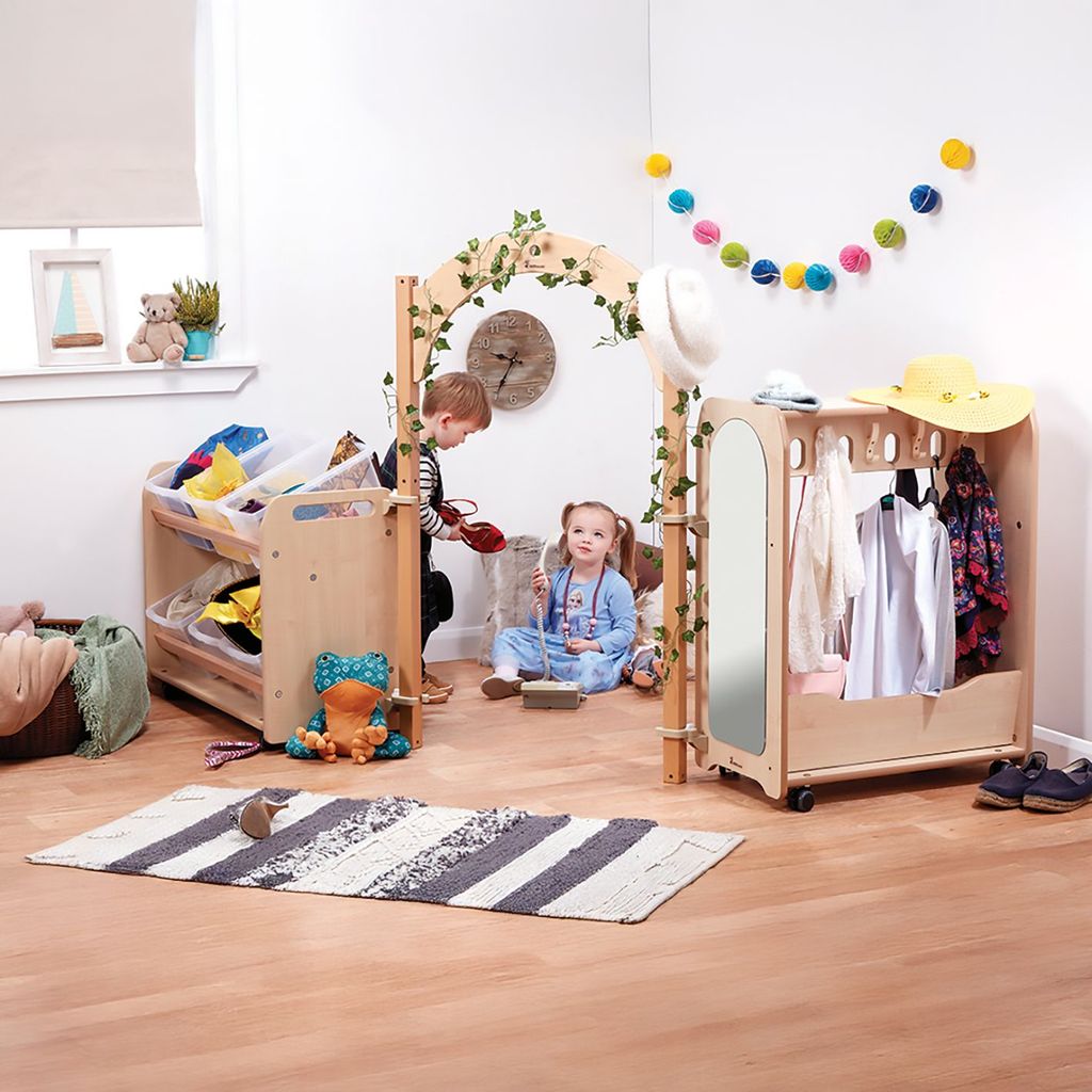 MILLHOUSE TODDLER DRESSING-UP MINI ZONE